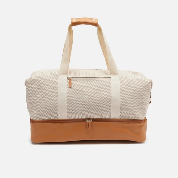 DSW | Bags | Nwt Cream Weekender Bag W Shoe Compartment | Poshmark